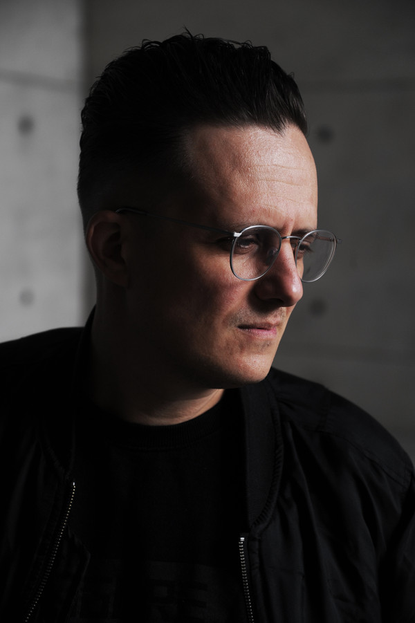 Albert van Abbe présente une exploration sonique de la non-dualité ...